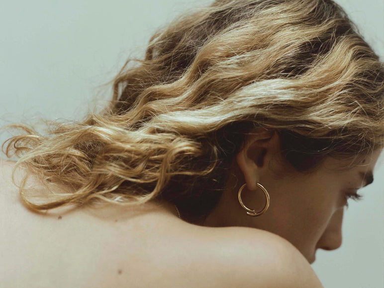 Hoop Earrings: The Style Guide | Otiumberg