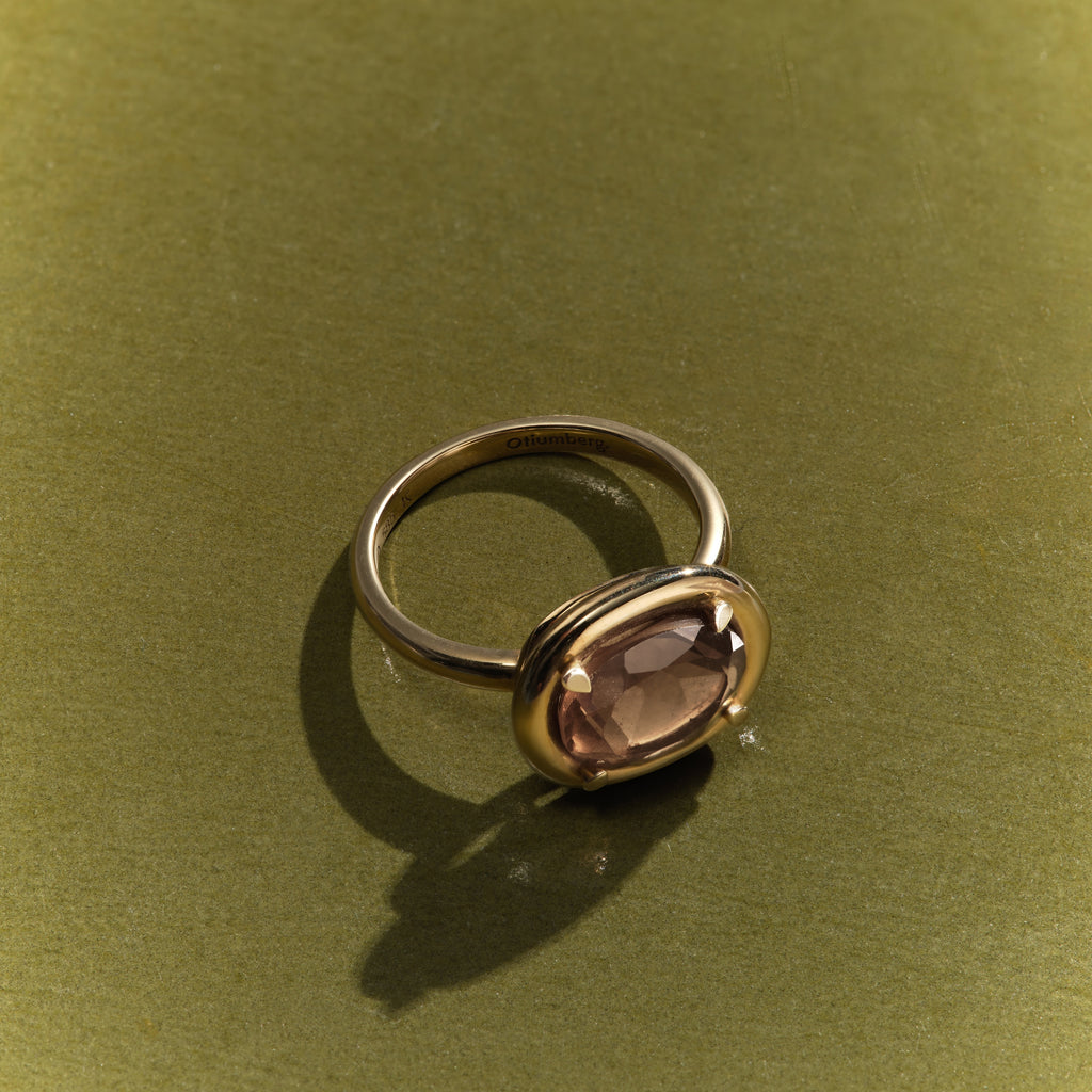 Otiumberg Oval Domino Ring | 14kt Solid Gold Quartz Cocktail Ring